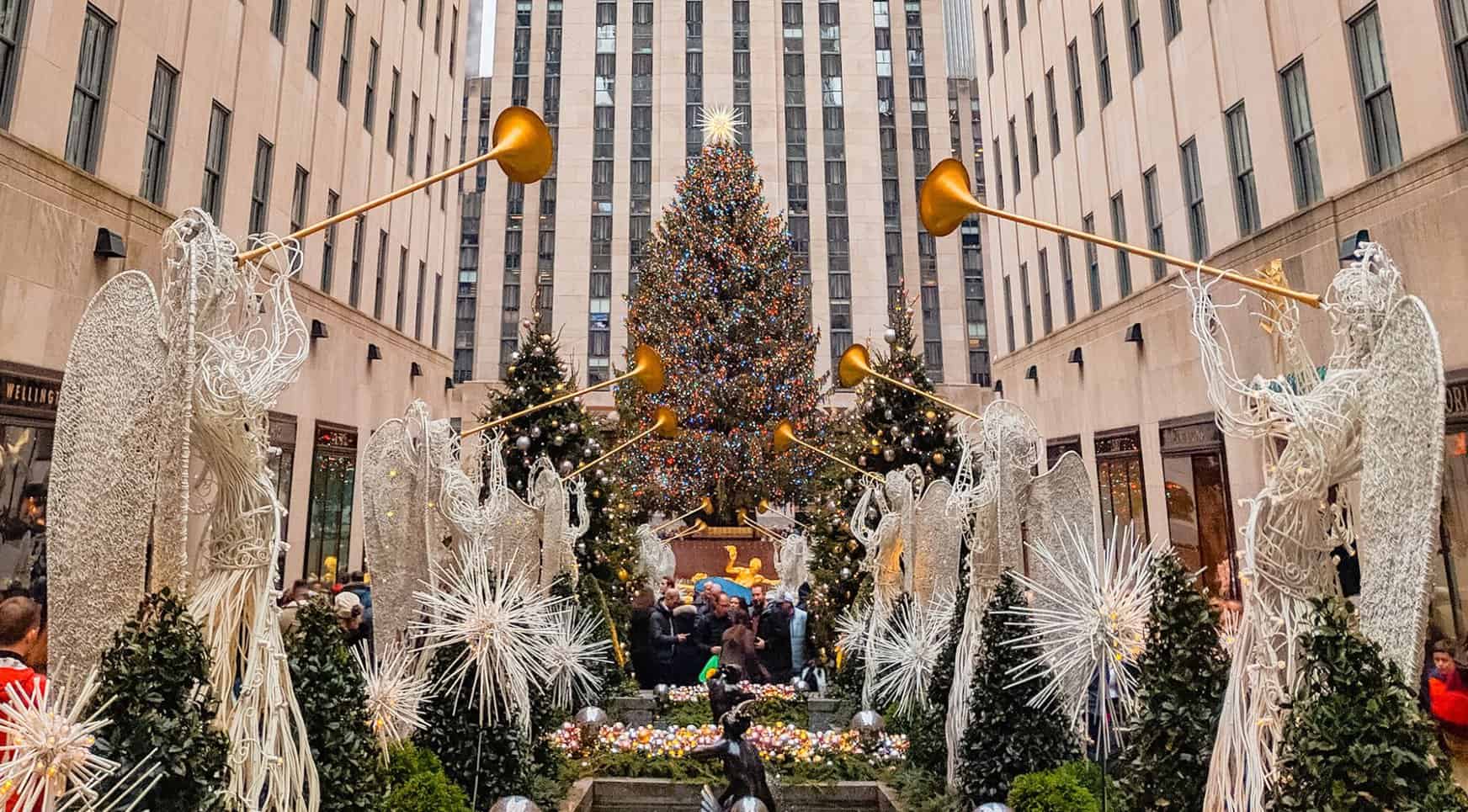 Christmas in New York City: 17 Magical Things to Do - Mom of Mamony