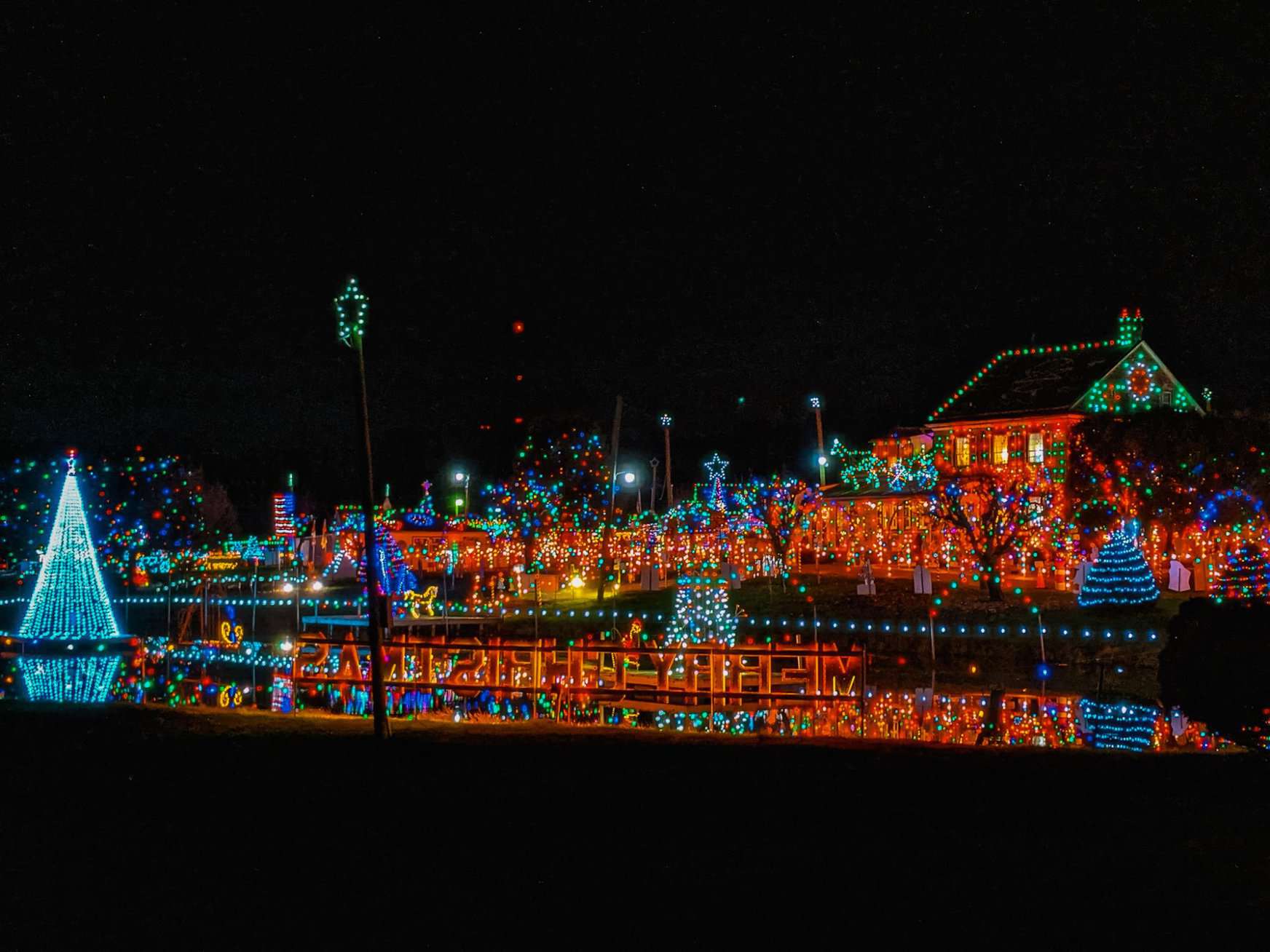 Top Holiday Day Trips from DC to Celebrate the Season - Mom of Mamony